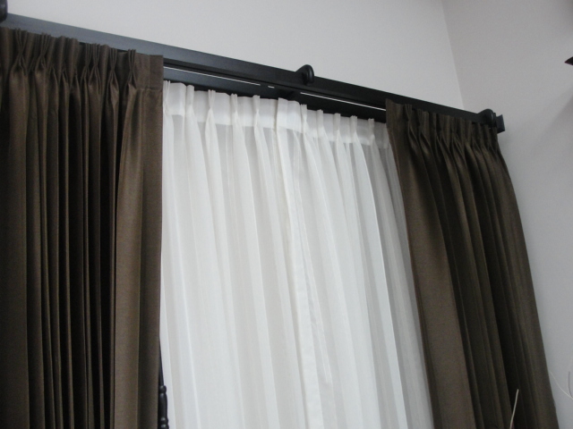 Drapes With Shears - Costa Rican Furniture